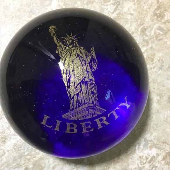 Vintage | Accents | Vtg Statue Of Liberty Paperweight | Poshmark